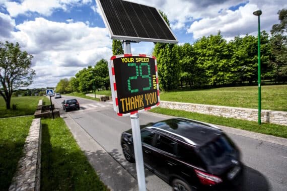 EVOLIS Vision: LED digital radar speed signs